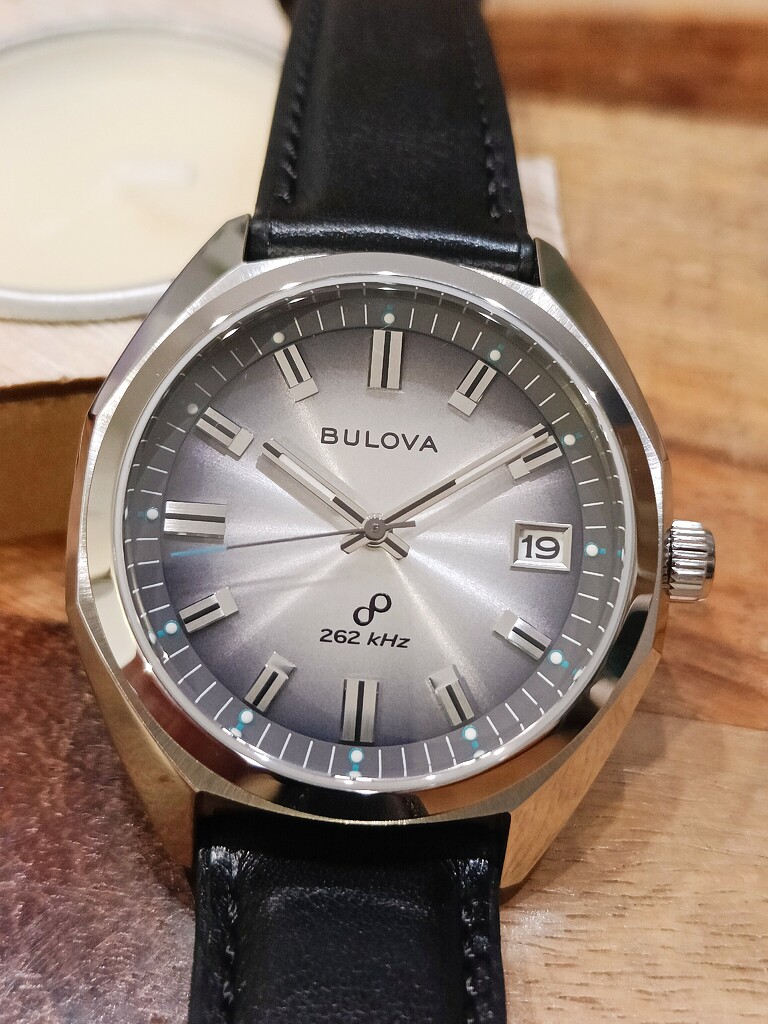 NA: Bulova Jet Star 96B414 - Algemene Horlogepraat - Horlogeforum.nl ...